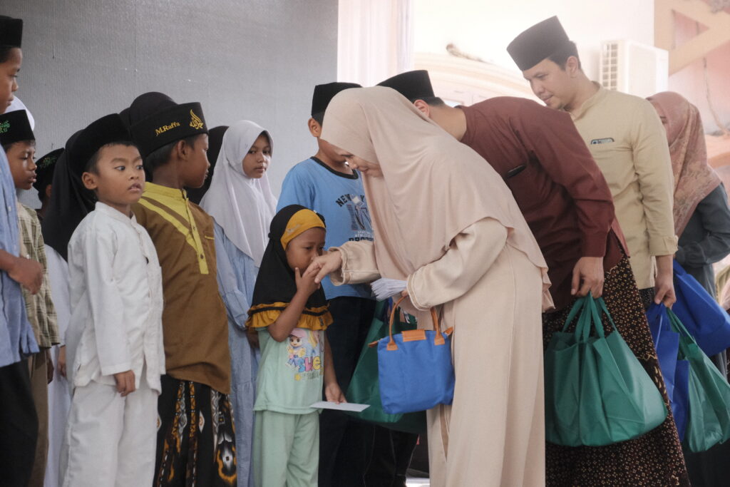 Ribuan Jamaah Hadiri Haul ke-6 K.H. Moch. Nasrudin di Ponpes Modern Al ...
